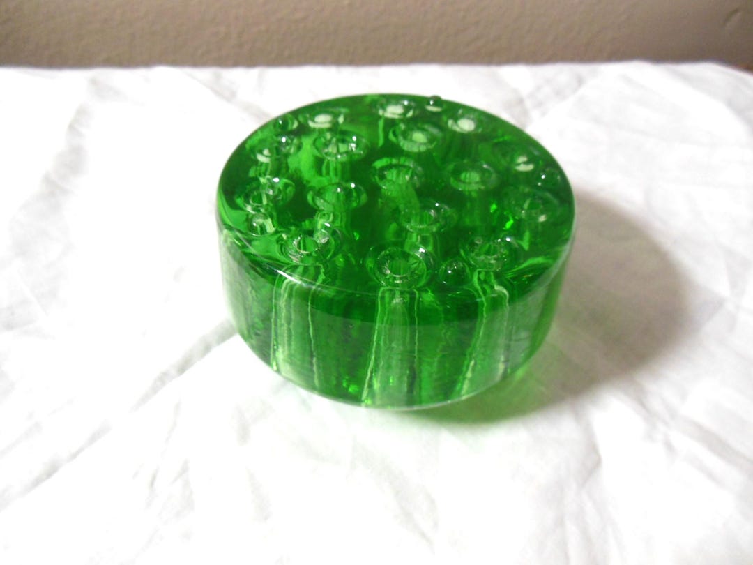 Vintage Green Uranium Glass Flower Frog Depression Era 16 Holes Glows 2 ...
