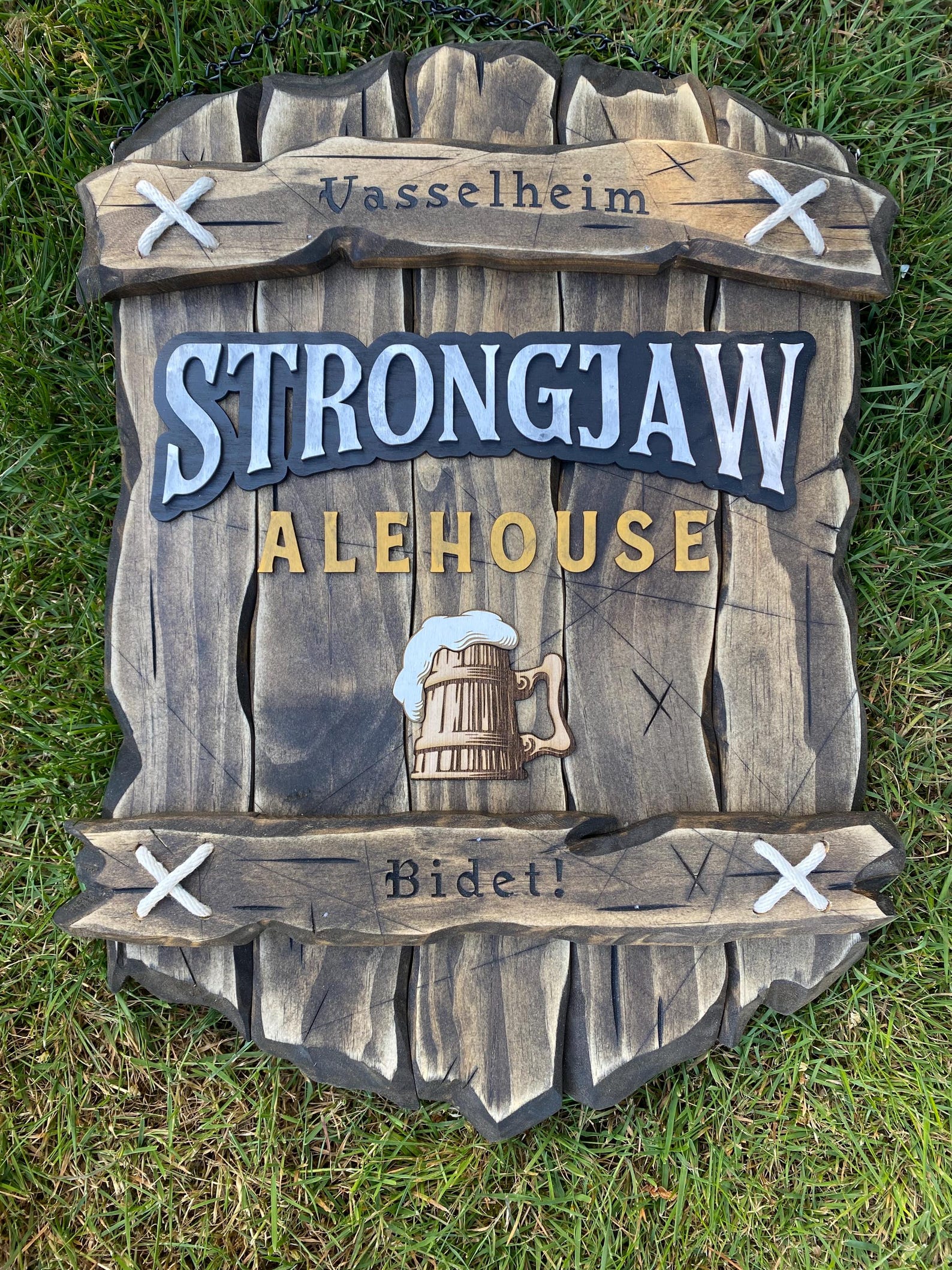Strongjaw Alehouse Wood Sign | Crit Role Grog - Etsy