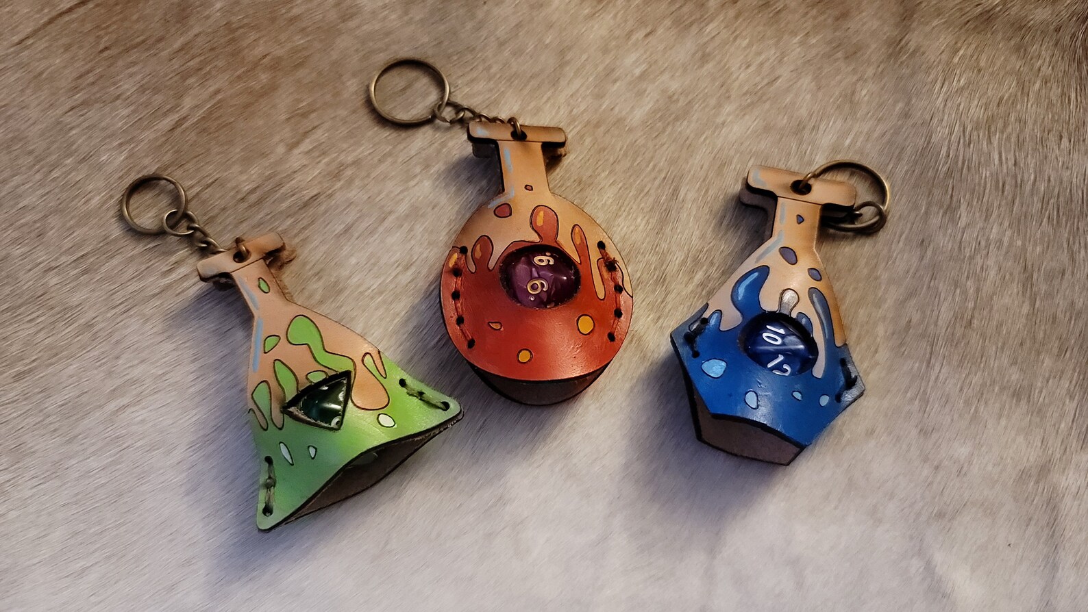 D20 Dice Keychain Holster Carrying Enclosure for Roleplaying | Etsy