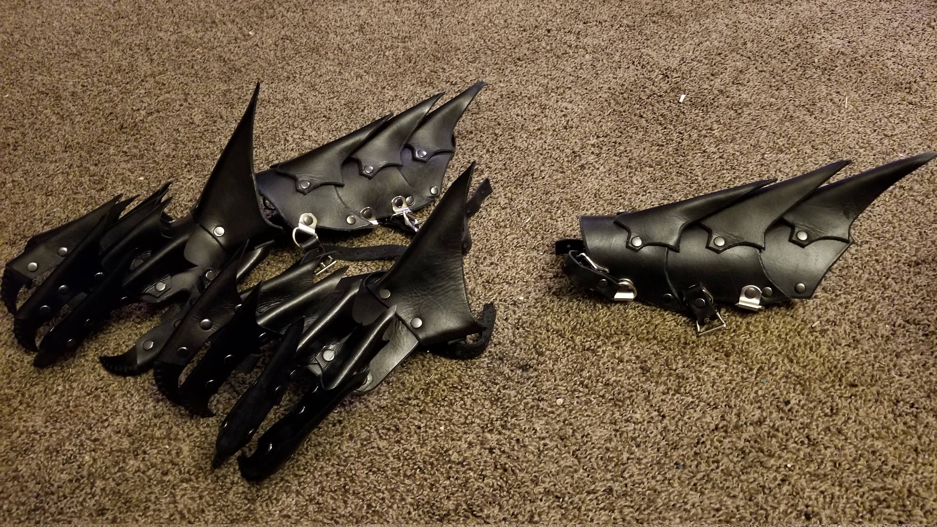 Black Spikey All Leather Hand Claws and Dragon Bracers COMBO - Etsy.de