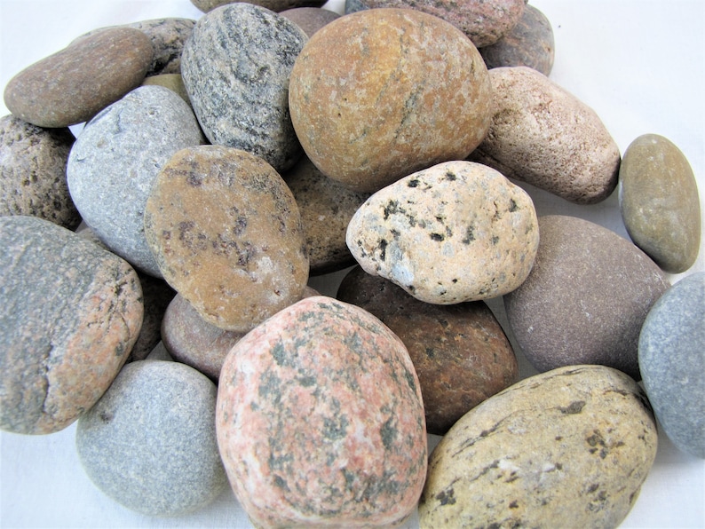 River Rock - Natural Beach Stones - Weathered Round Rocks - 5 Pounds - Etsy