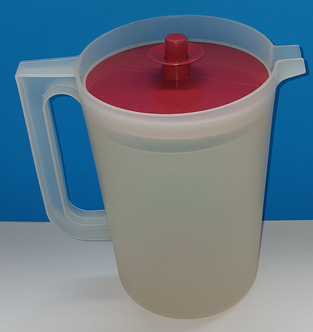 Vintage Tupperware Two Quart Pitcher: Retro Kitchenware - Etsy