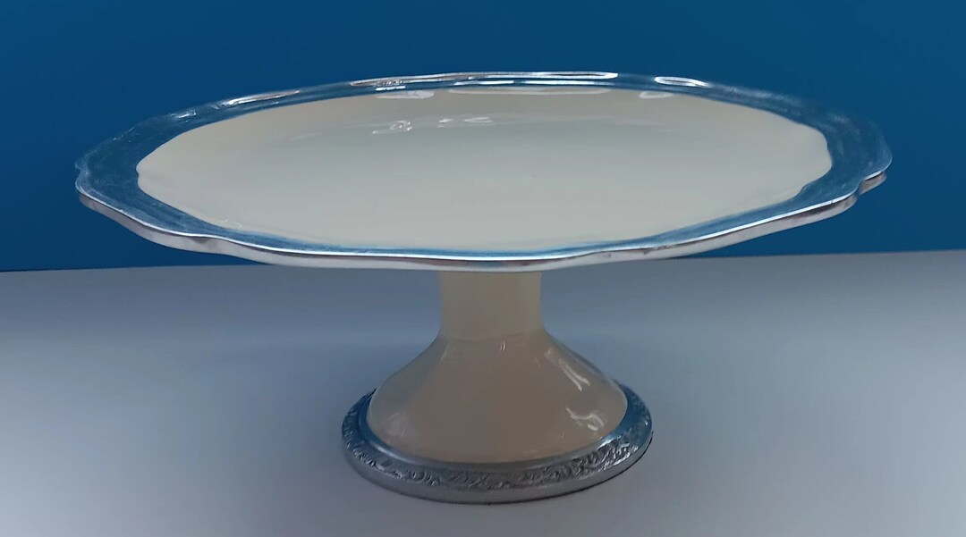 Vintage Porcelain Cake Stand by Mikasa, Retro Mikasa White Ceramic Cake ...