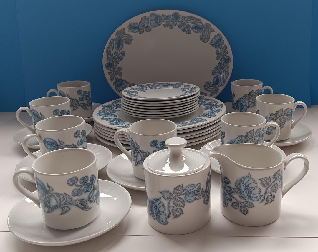 Set of Thirty Three Vintage Pieces Independence Whitestone Ironstone ...