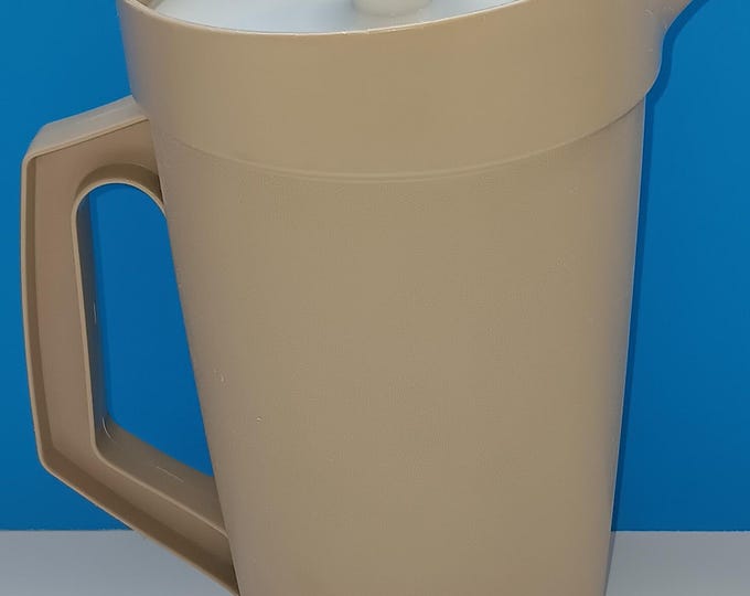 Vintage Tupperware Two Quart Drink Pitcher With Push Button Seal Lid ...