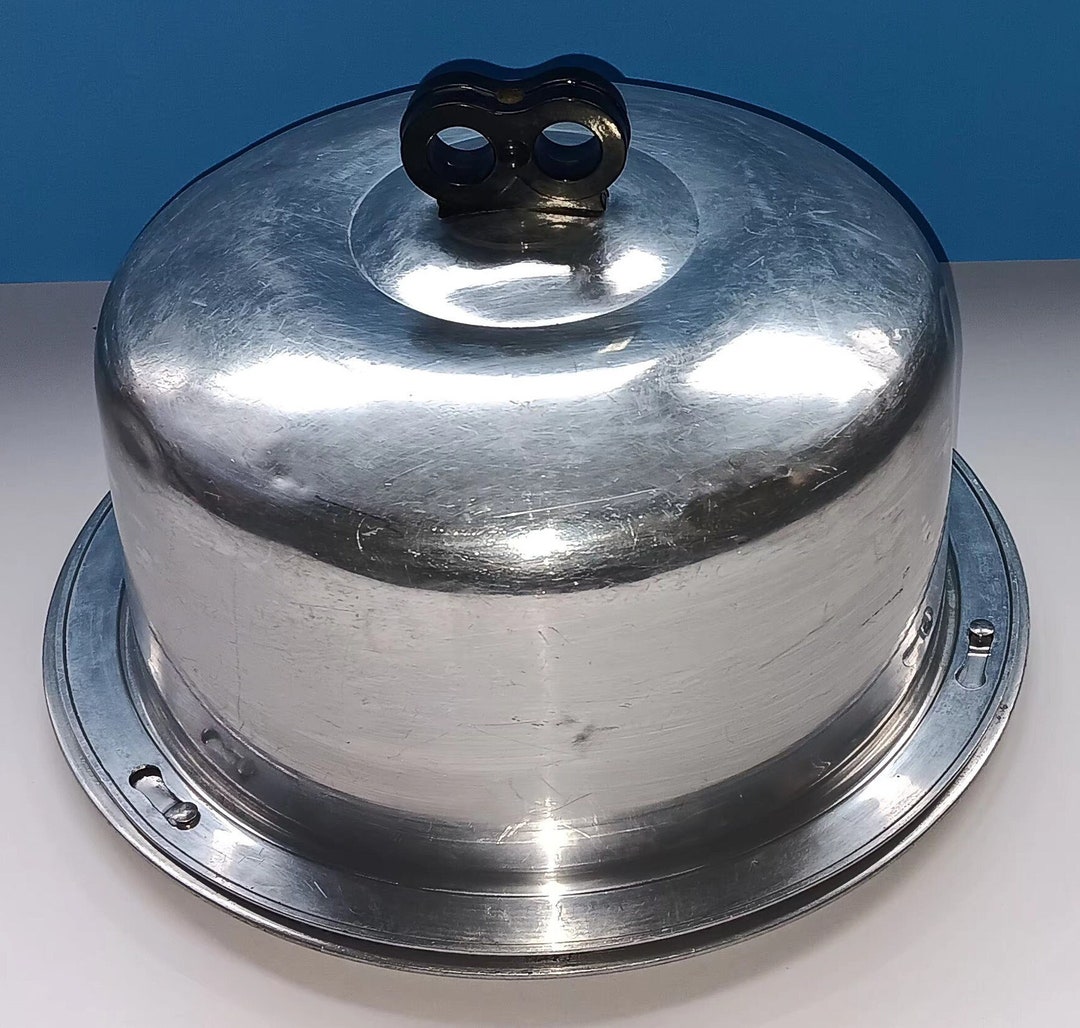 Mid Century Regal Ware Vogue Aluminum Cake Carrier, Vintage Cake ...