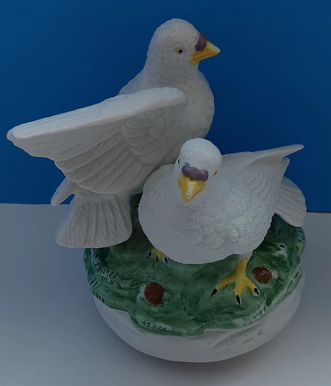 Vintage Ceramic Lovebirds Music Box, Vintage Birds Music Box Plays ...