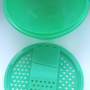 Vintage Tupperware Jadeite Green Plastic Colander With Cheese Grater ...