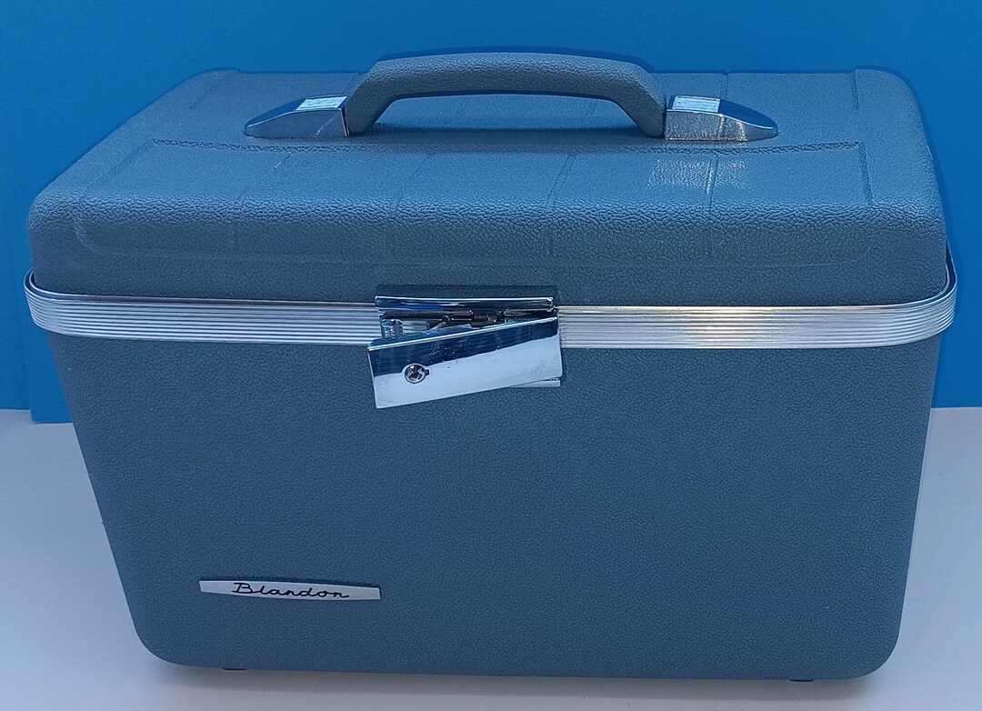 Mid Century Sears Blandon Hard Shell Train Case With Divided Tray/two ...