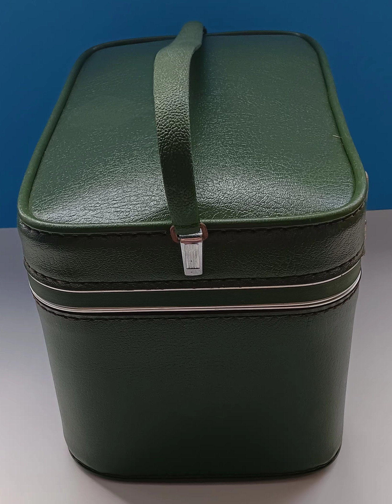Vintage Sears Avocado Green Train Case: 1960s Mid Century Retro - Etsy