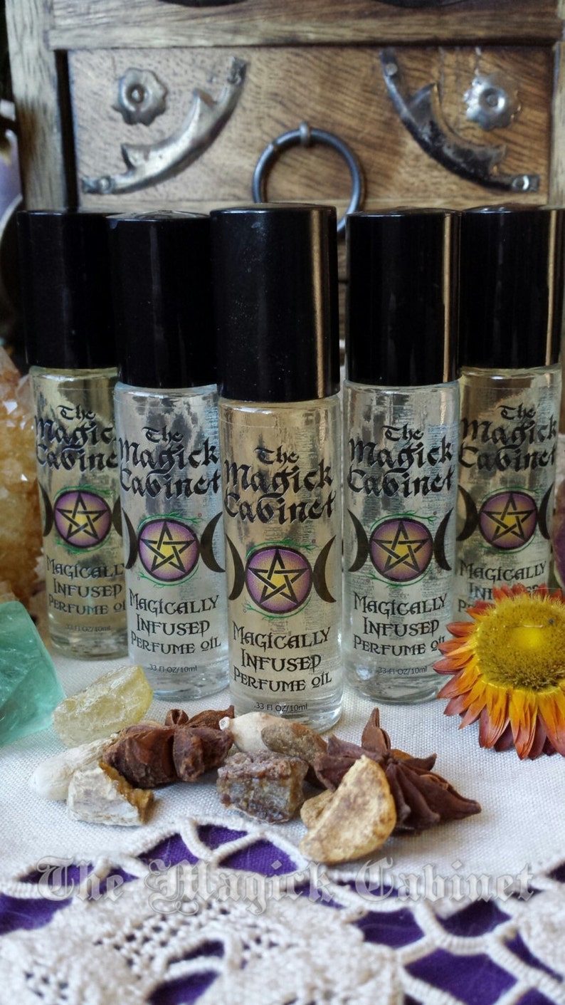 Enchanting Perfume Sweet & Spicy With the Scents of Blood | Etsy