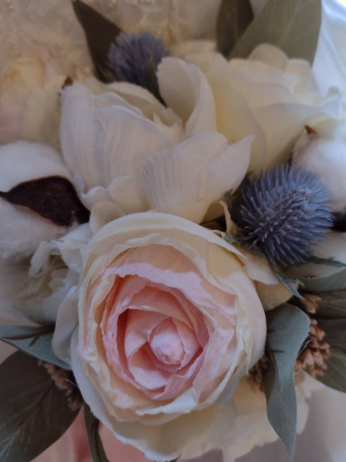 Soft and Romantic Creamy White and Pale Pink Roses Bouquet - Etsy