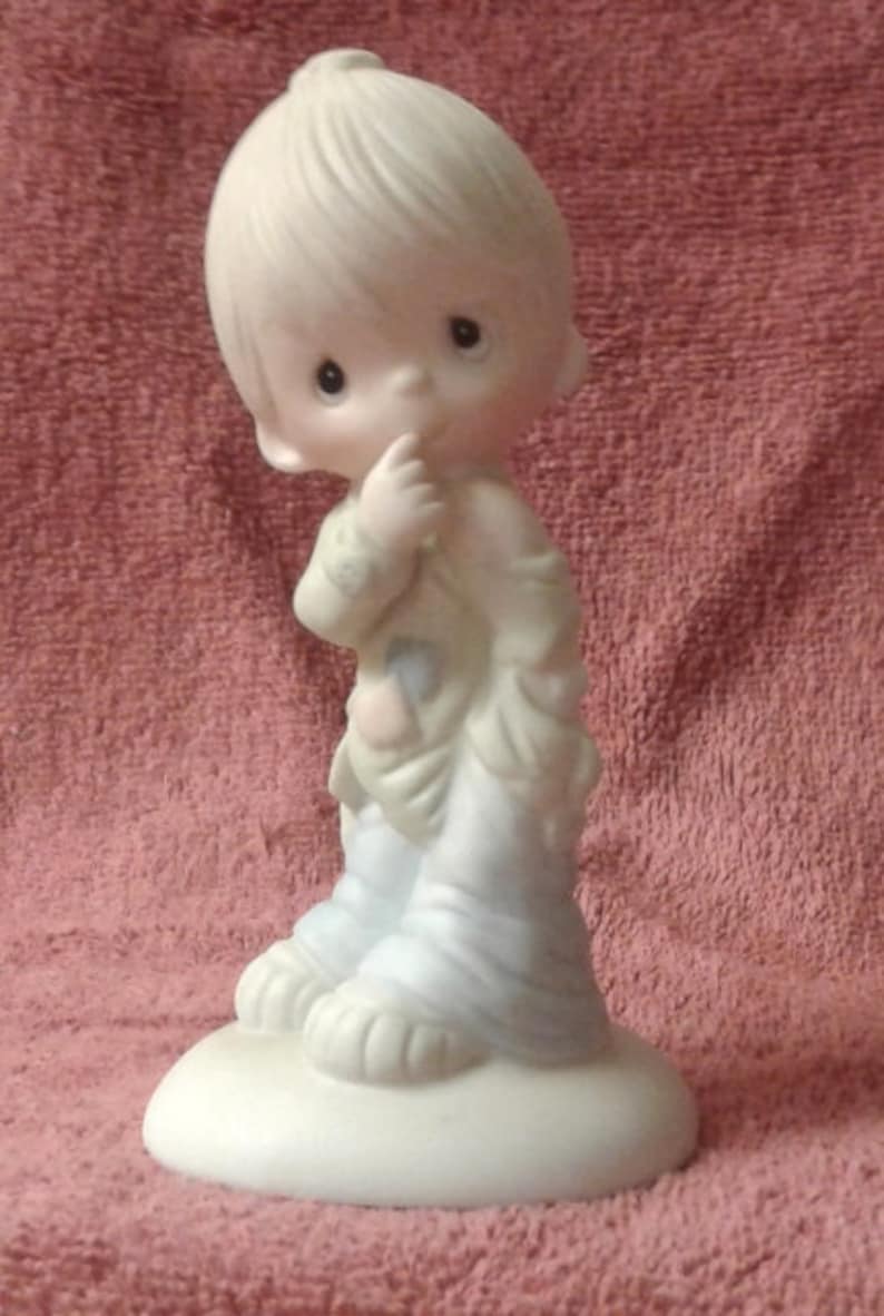 Vintage Precious Moments Figurine smile God Loves - Etsy