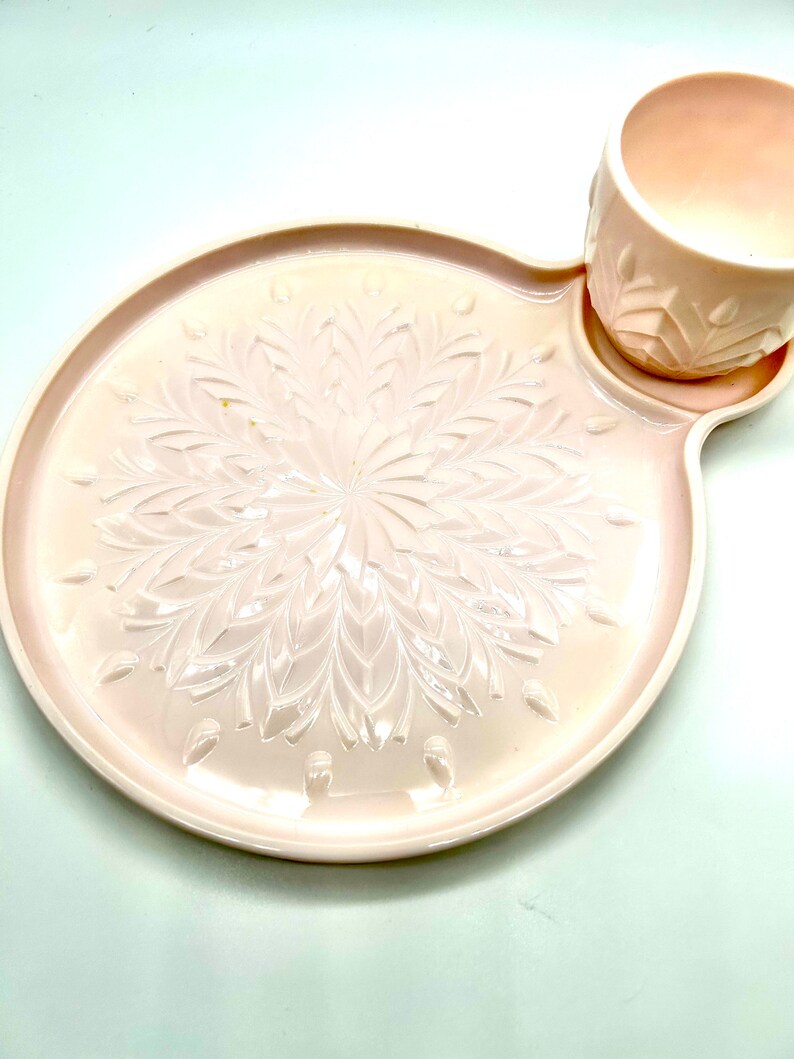 1950s Jeanette Feather Shell Pink Milk Glass Snack Set set of 4 - Etsy