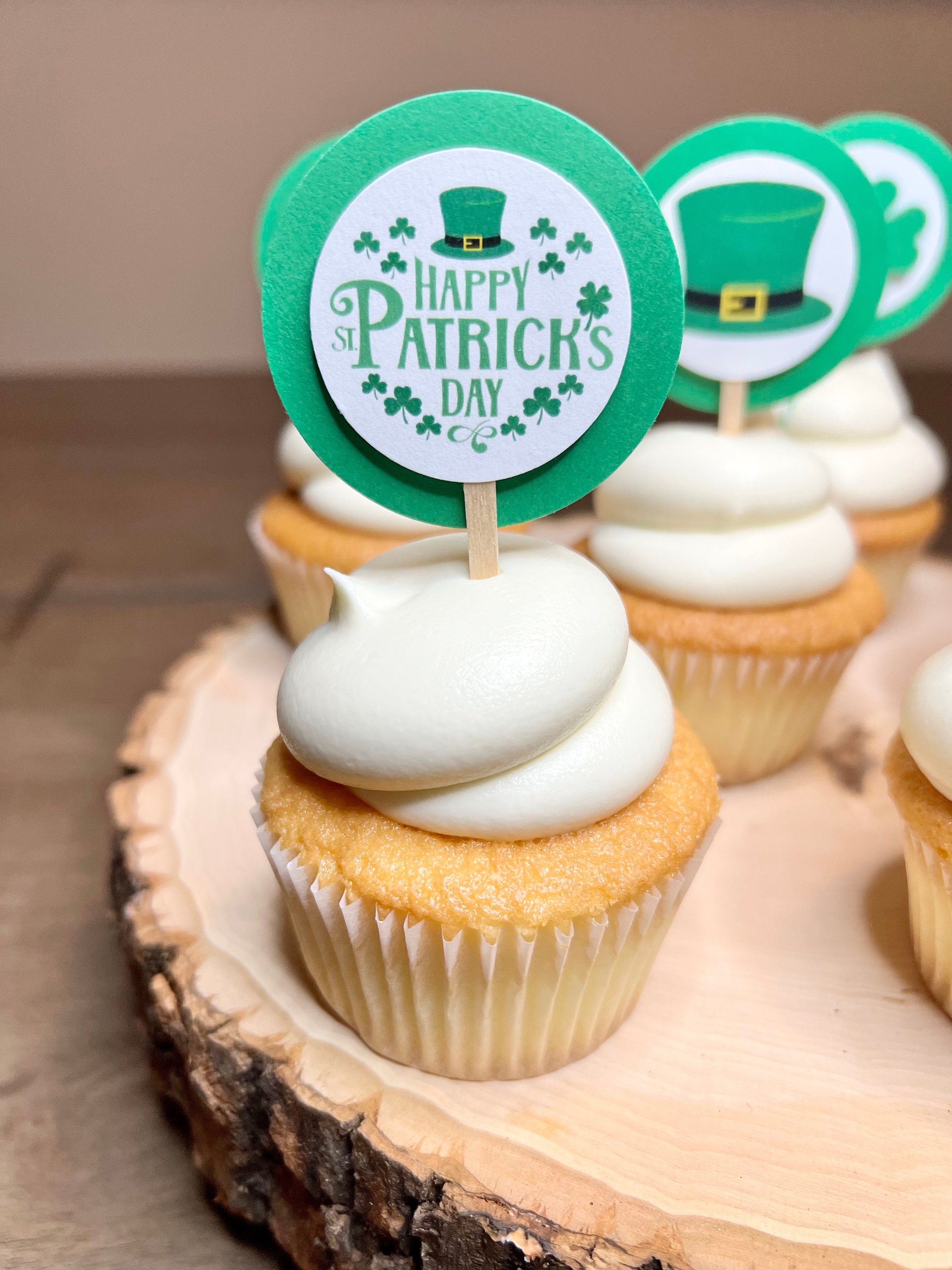 St. Patrick's Day Cupcake Toppers / Clover Cupcake Toppers / St ...