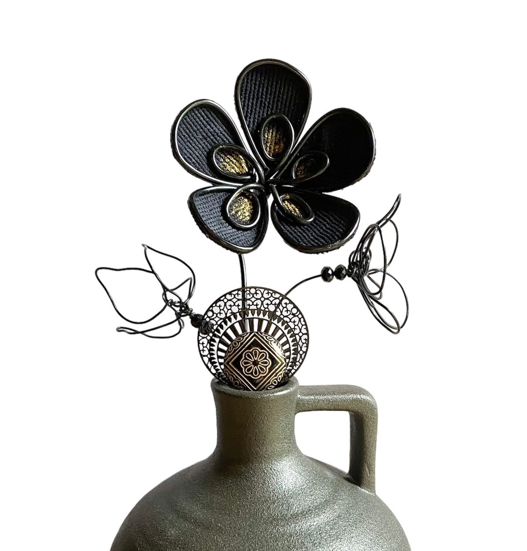 Handmade Art Deco Inspired Wire Flower Posy Black and Gold Tones 23cm ...