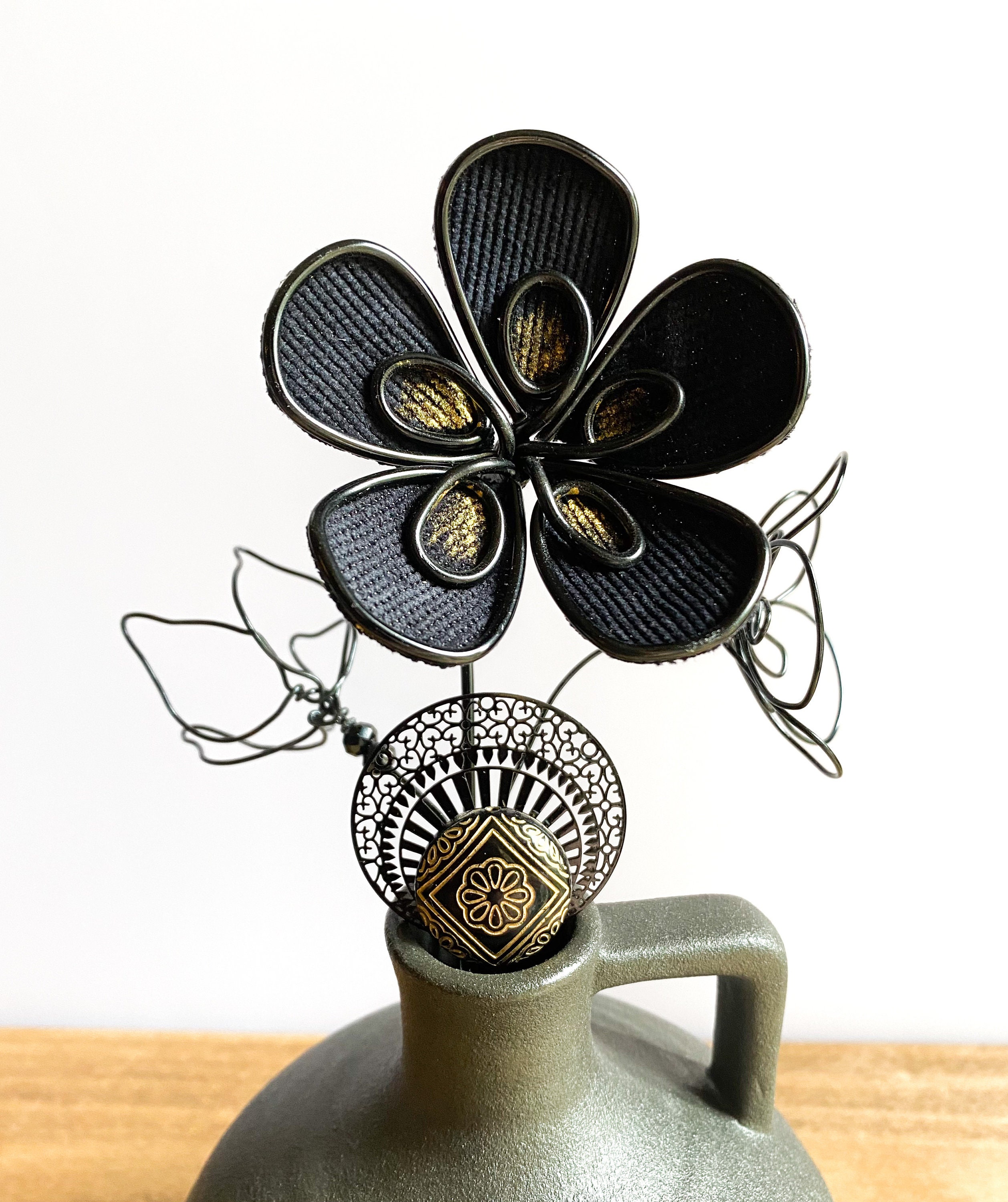 Handmade Art Deco Inspired Wire Flower Posy Black and Gold Tones 23cm ...