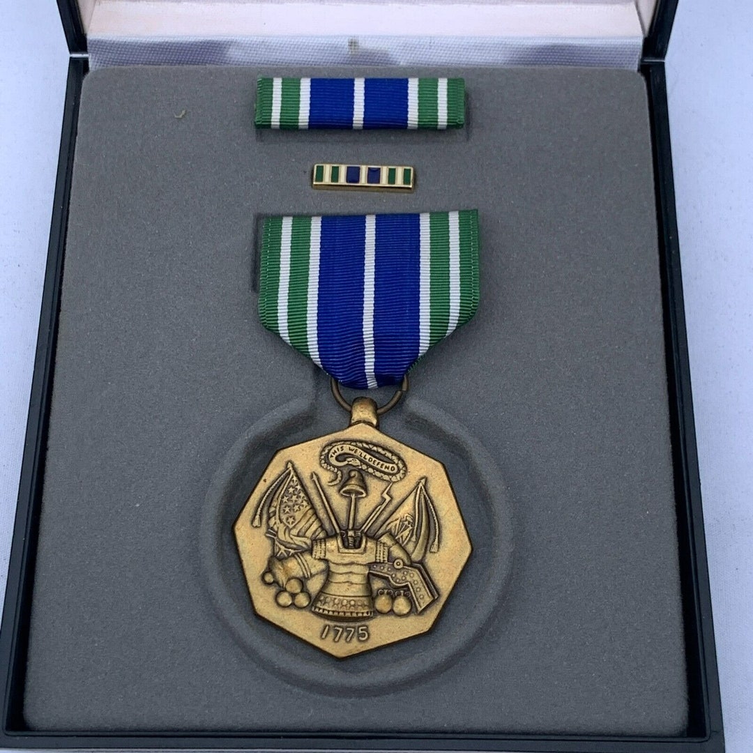 US Army Achievement Medal AAM Decoration Box Set - Etsy