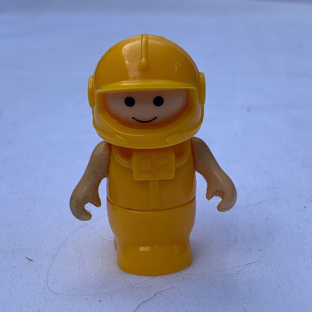 Yellow Astronaut for Space Station Playset L'il Playmates Vintage 1980s ...