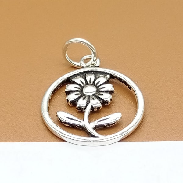 Daisy Charms - Etsy
