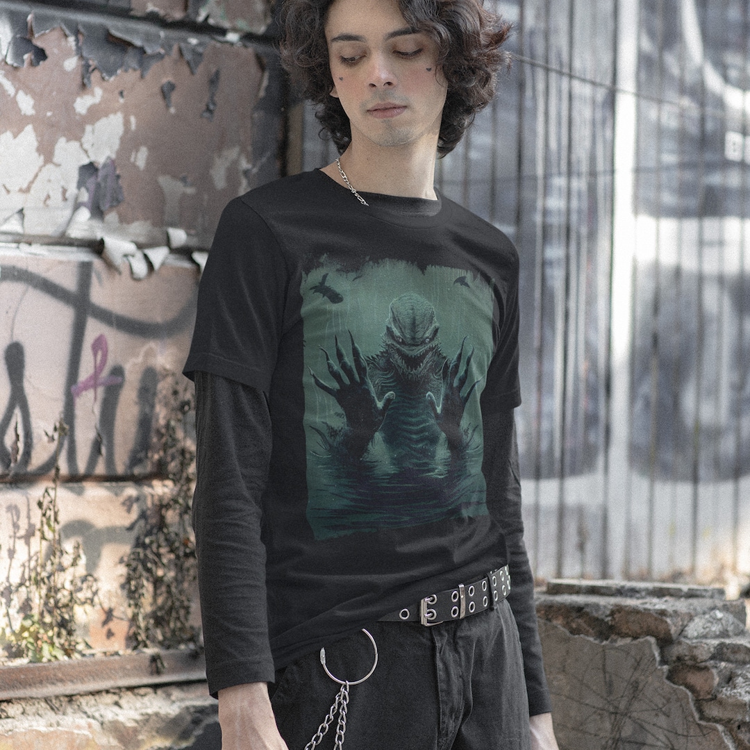 Creature From the Black Lagoon Monster Graphic Tee - Black Halloween T ...