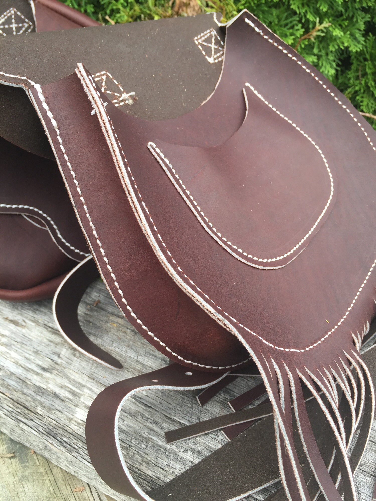 LONG GUN Hunting & Possibles Pouch. in REDWOOD Brown Top Grain Leather ...