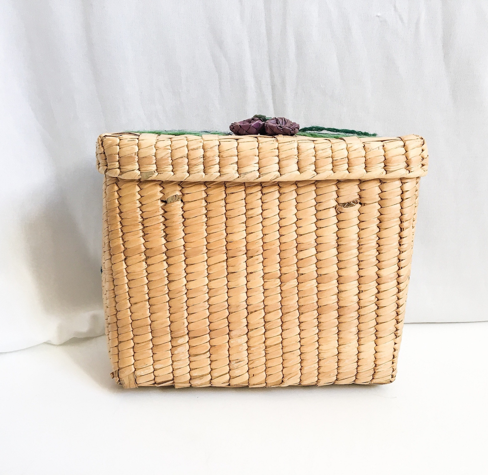 Vintage Floral Straw Box // Embroidered Flowers W/ Raffia & - Etsy