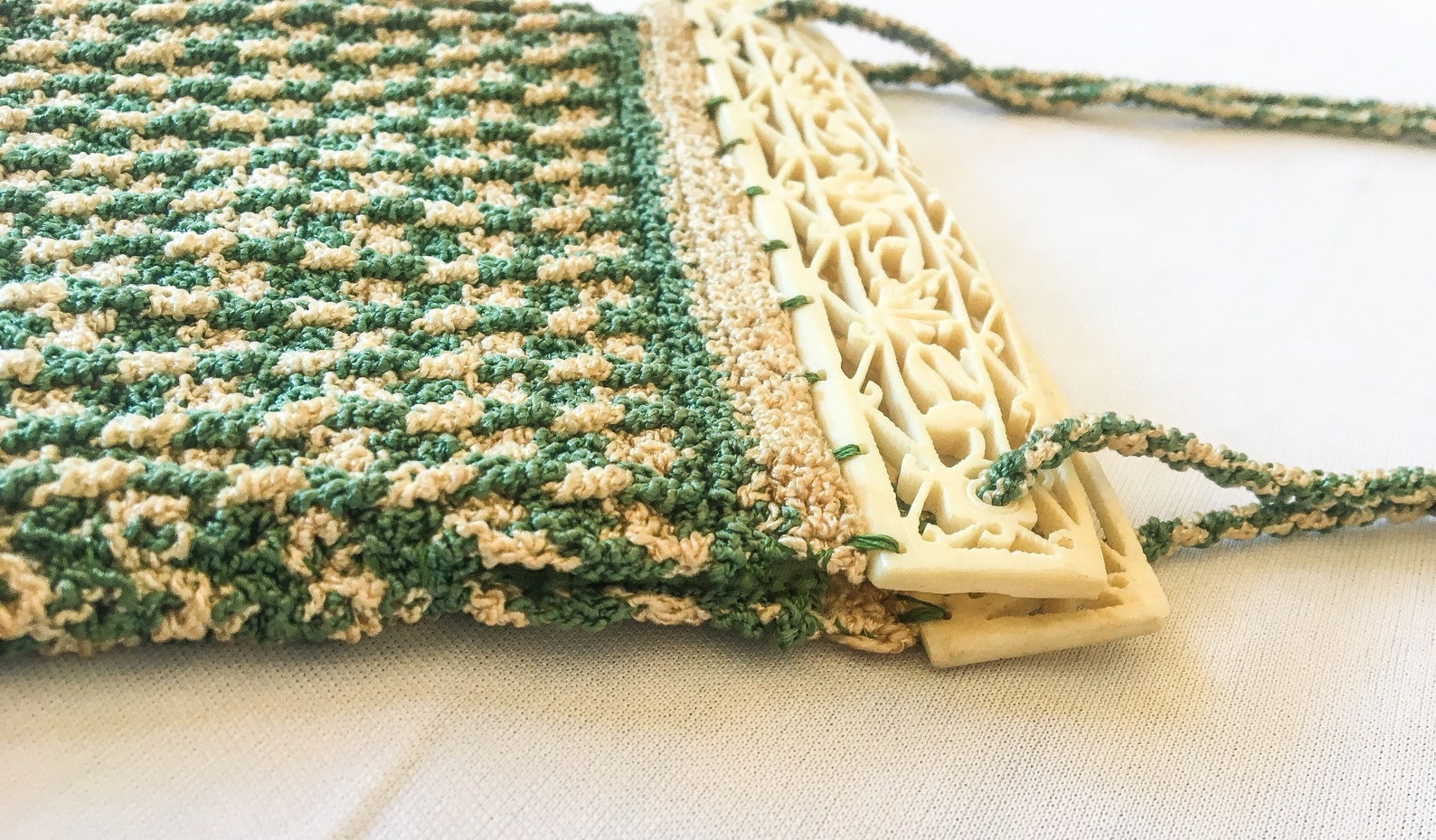 1910 - 1920s Carved Bone Purse / Ecru Vintage Silk Crocheted Knit Purse ...