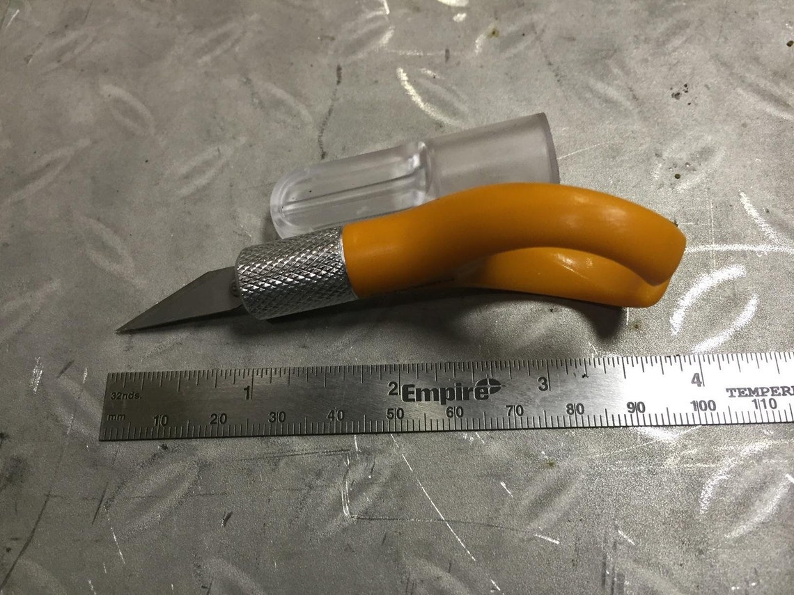 Fiskars Fingertip Finger Loop Detail Craft Knife, 7 Inch, 163050-1001 ...