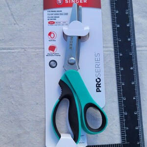 9 Inch Singer Proseries Pinking Zigzag Shears, Heavy Duty Zig Zag Edging Scissors, Sewing ...