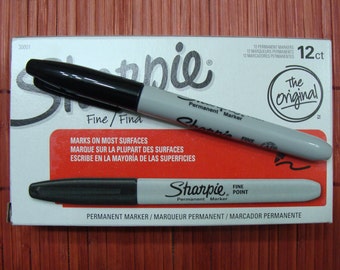 Metallic Sharpie Permanent Markers Fine Point Tip 3 Pack