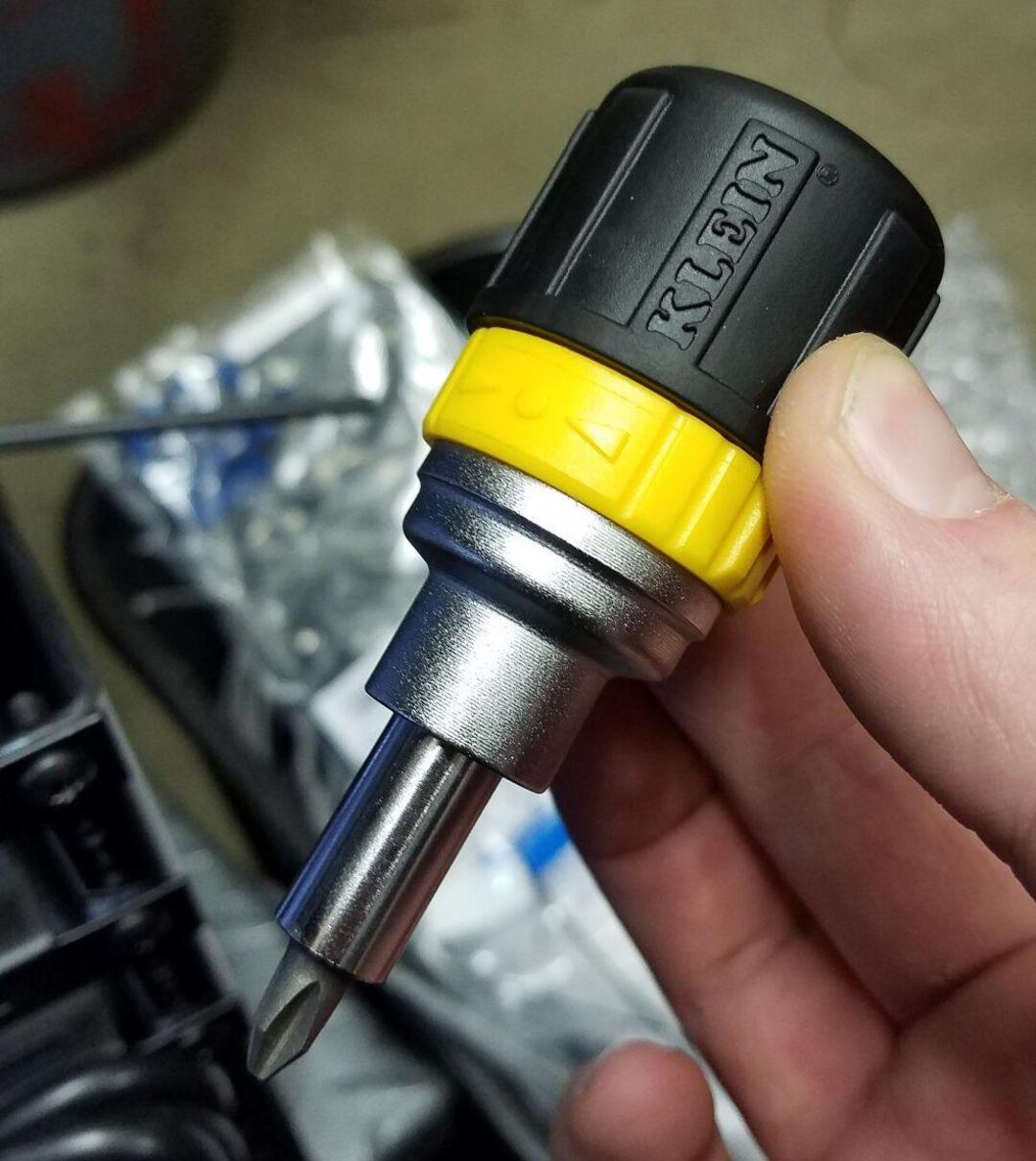 6-in-1 Stubby Multi-bit Ratcheting Screwdriver, Phillips, Slotted, Nut ...