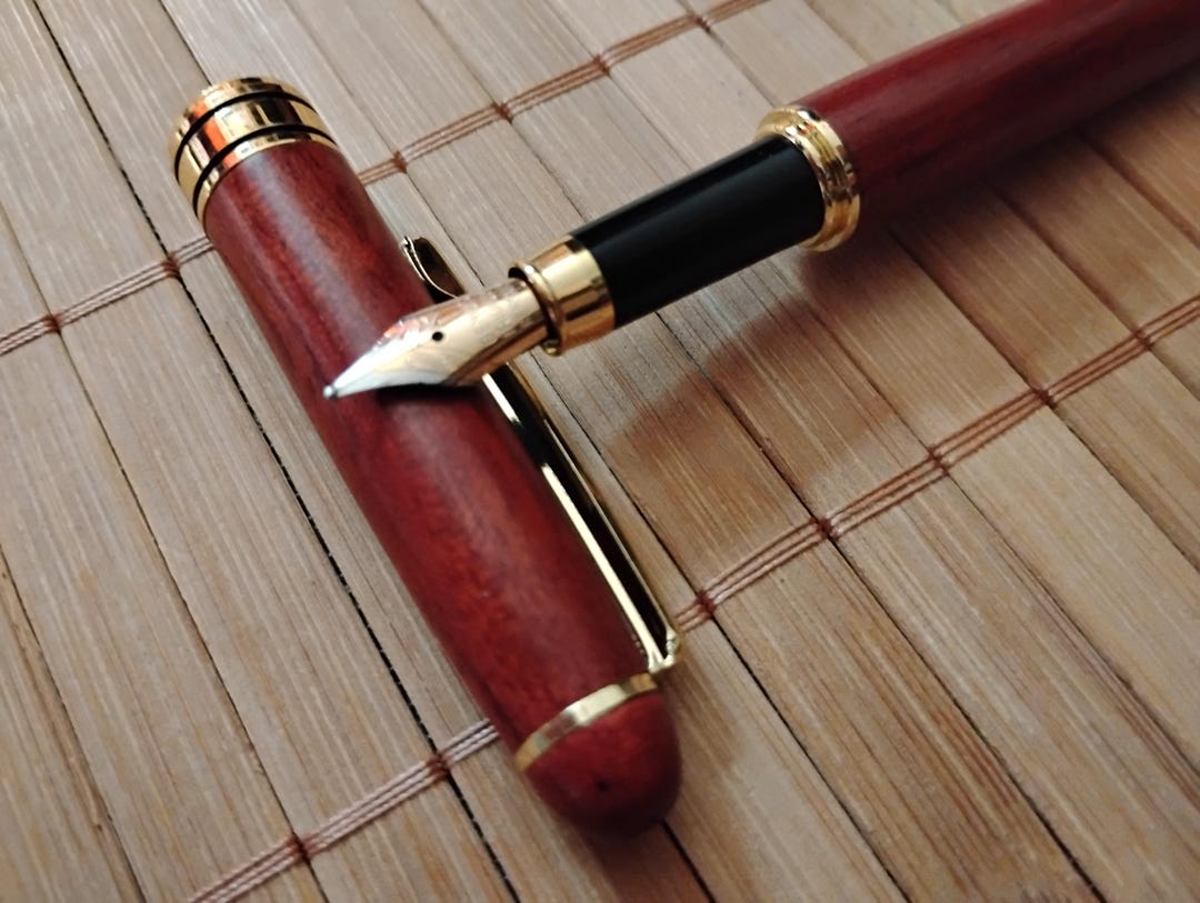 Classic Vintage Style Red Rosewood Fountain Pen, Medium 0.7mm Nib, Tip ...