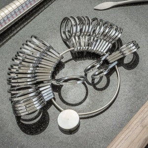 Ring Sizer, Steel Ring Sizing Tool; Professional Jewelers Quality Rings ...