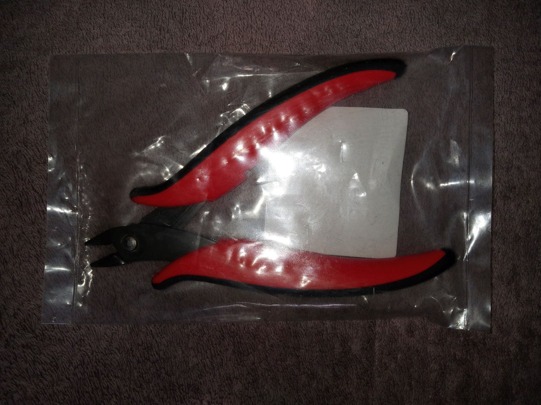 Hakko Wire Micro Clean Wire Cutter, 1.5mm Stand-off up to 16 Gauge Wire ...