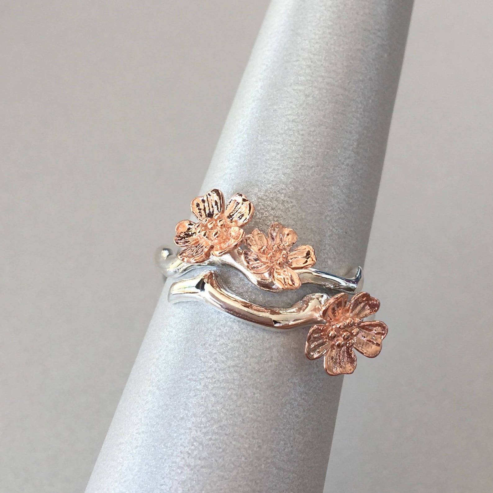Rose Gold Sakura Blossoms on Silver Twig Ring Sakura Ring - Etsy