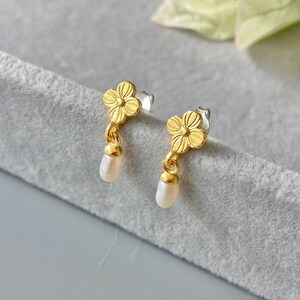 Minimalist Silver Flower Helix Earring Dangle Drop Pearl Tragus Stud ...