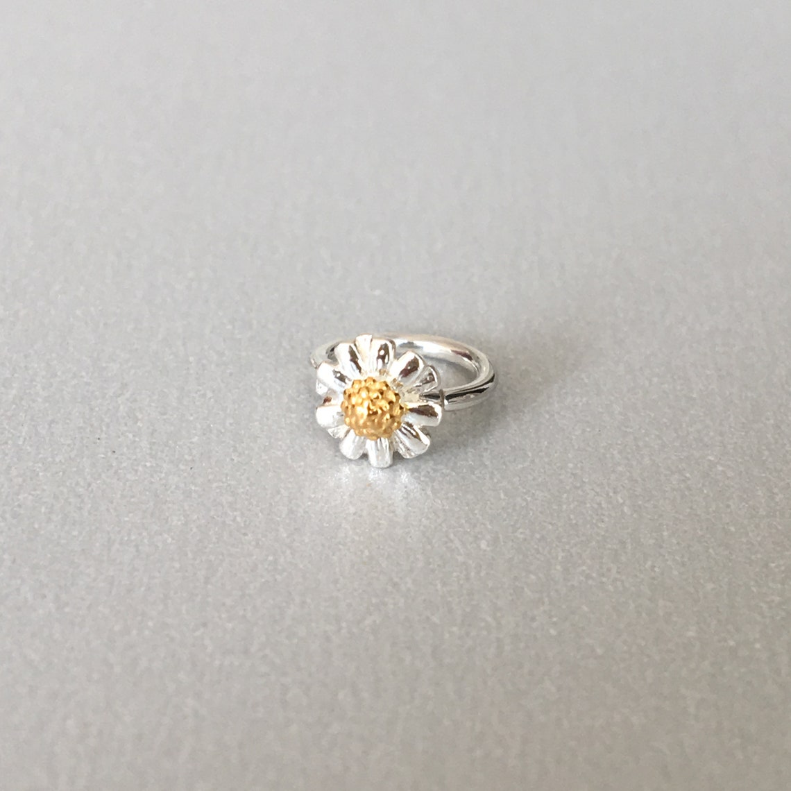 Mini Hoop 6 Mm Daisy Tragus Hoop Earring Helix Hoop Piercing - Etsy