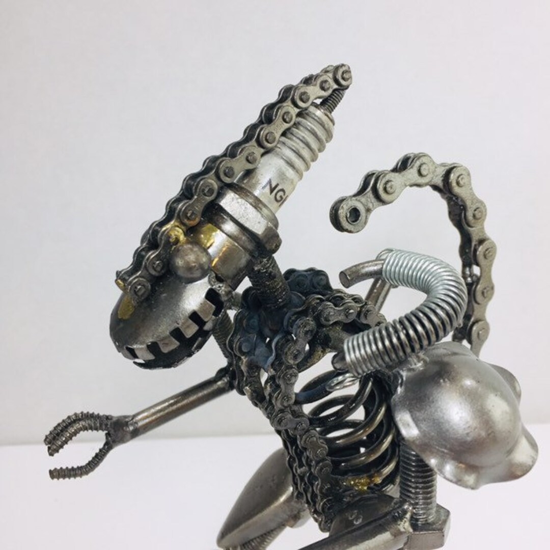 Eco-art Alien Monster Robot Sculpture, Recycled Scrap Metal Bike Chain ...