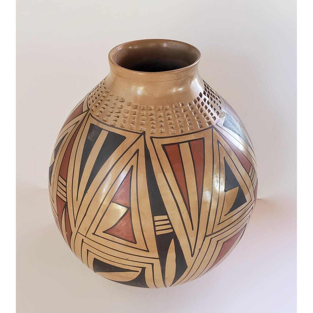 Large Mata Ortiz Pottery Olla by Amalia Mora, Signed - Etsy