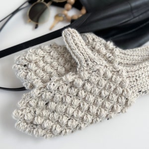 Cute Crochet Mittens Pattern: Bubble Wrap Mittens - Etsy