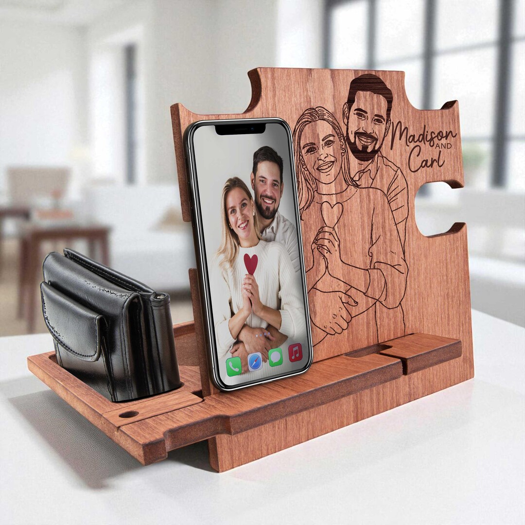 Valentines Day Gift, Custom Docking Station With Your Line Art Portrait ...