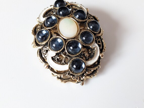 Vintage Arcansas Elizabeth Reimer Faux Pearl Brooch A… - Gem
