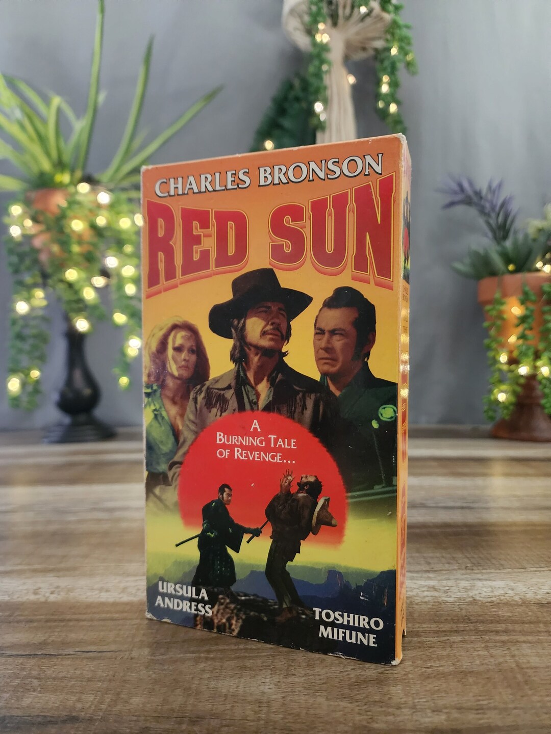 Red Sun VHS, Stars Charles Bronson, Ursula Andress and Toshiro Mifune ... Red Sun VHS, Stars Charles Bronson, Ursula Andress and Toshiro Mifune ...