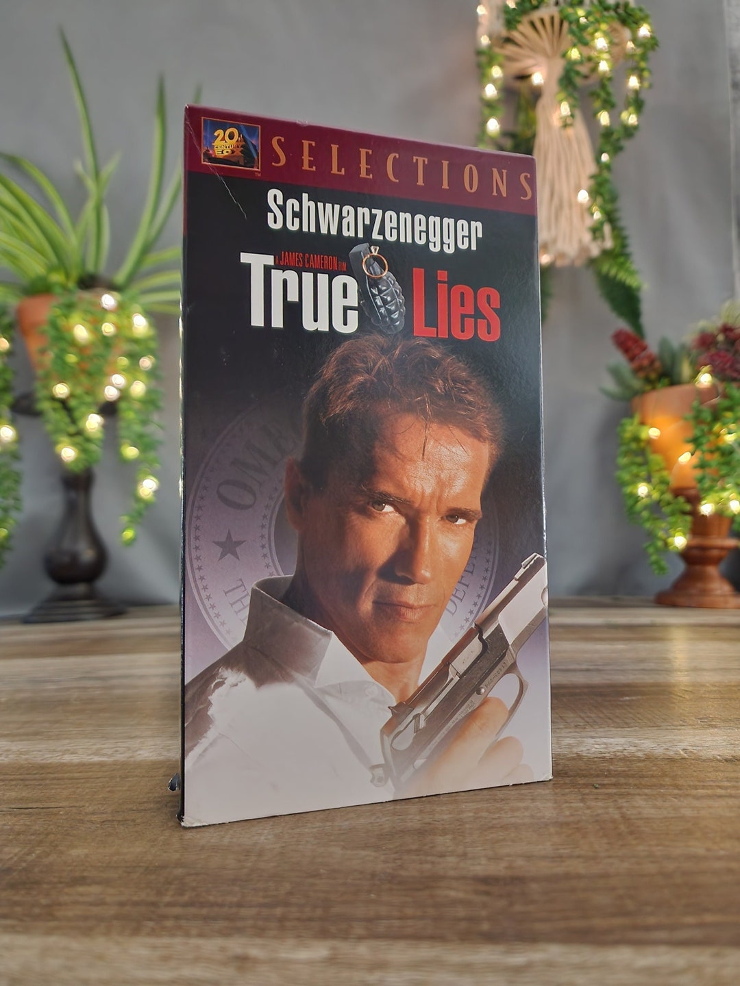 True Lies VHS, Stars Arnold Schwarzenegger and Jamie Lee Curtis, Fast ...