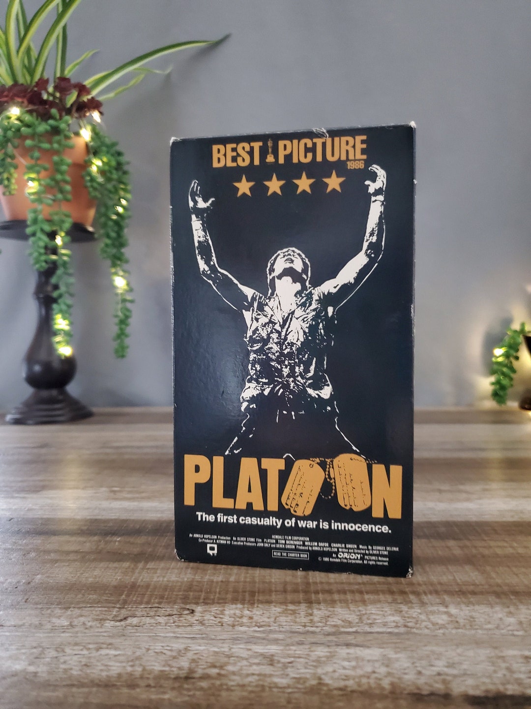 PLATOON VHS, Stars Charlie Sheenan, Willem Dafoe and Tom Berenger, the ...