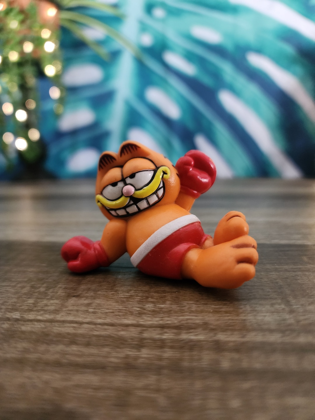 Garfield the Cat Boxing Day Cake Topper, Collectible Toy Figure ...