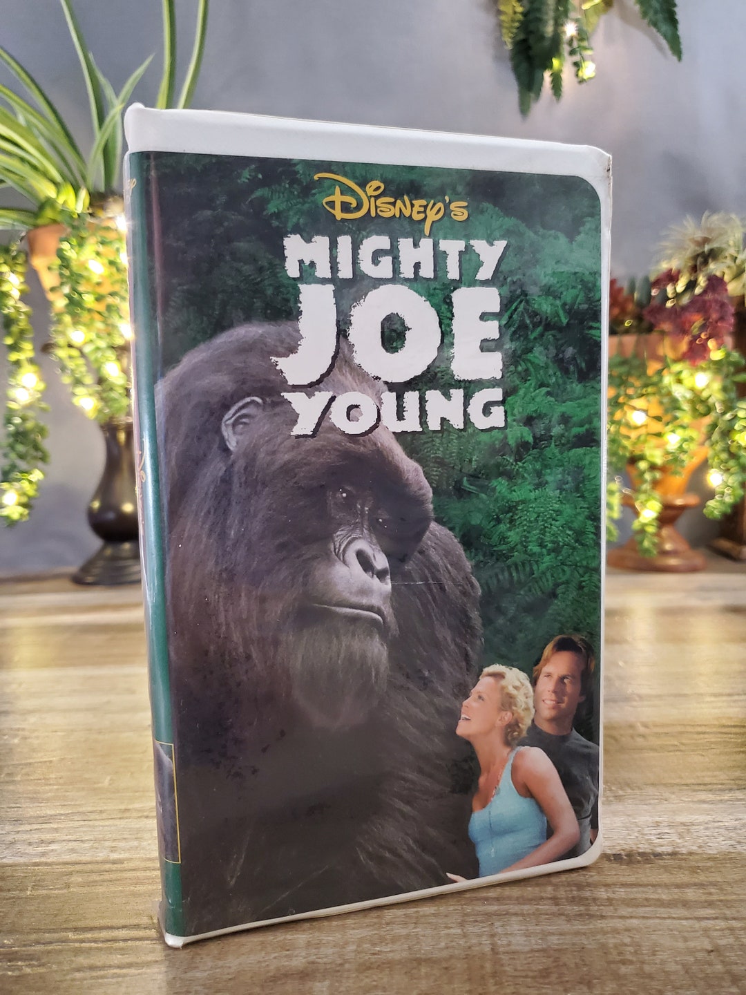 Disney's Mighty Joe Young VHS, Stars Bill Paxton and Charlize Theron, Epic Adventure Film ...