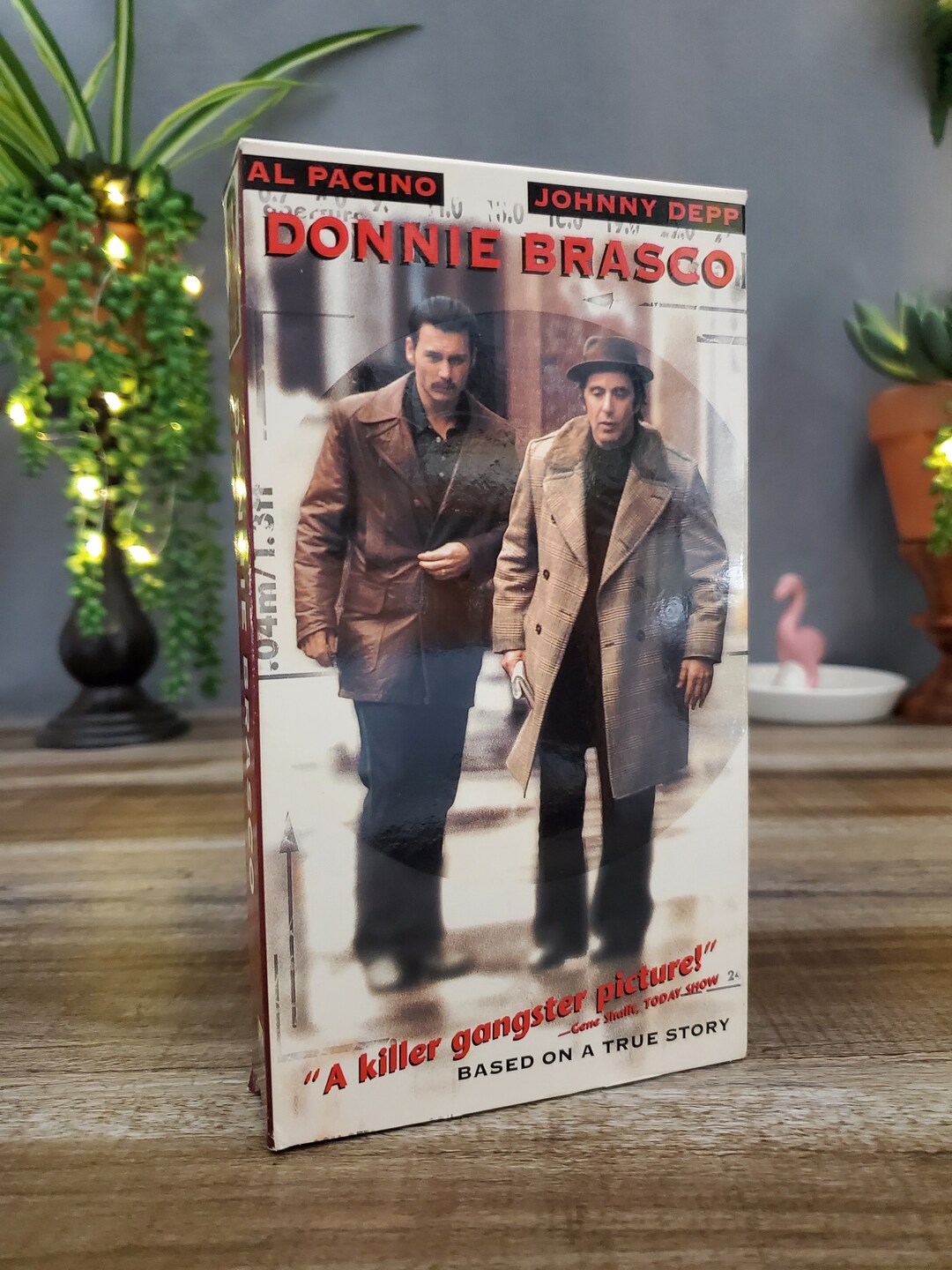 Donnie Brasco VHS, Stars Johnny Depp and Al Pacino, Based on a True ...