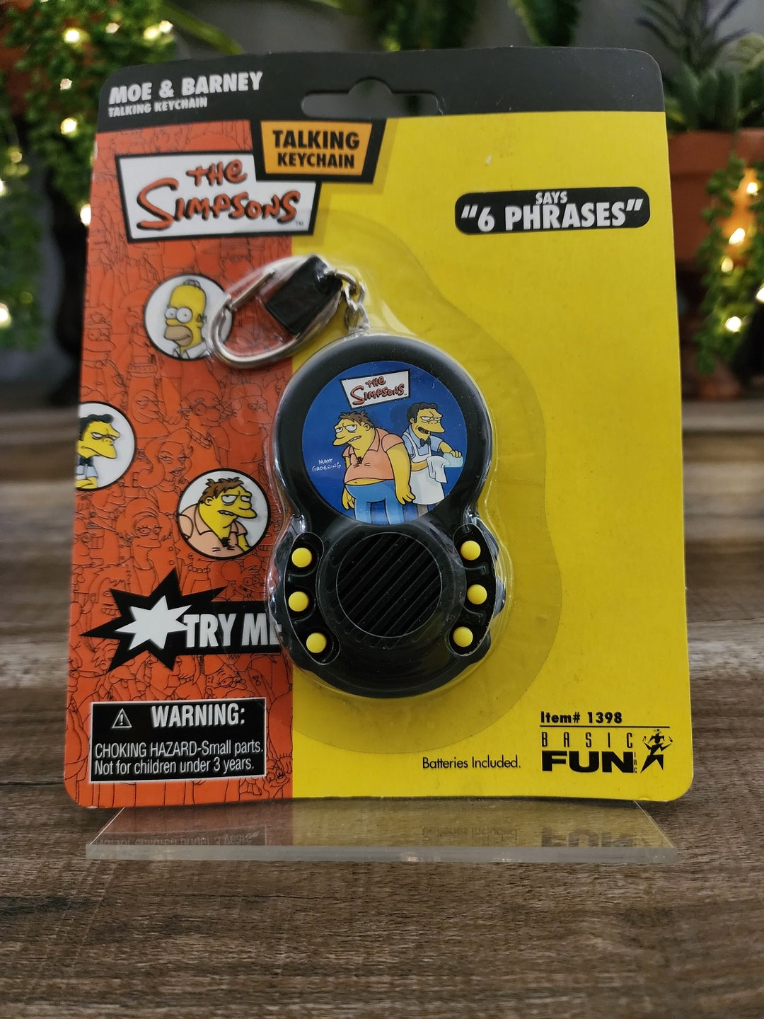 The Simpsons Talking Keychain, Moe and Barney Talking Keychain, Says 6 ...